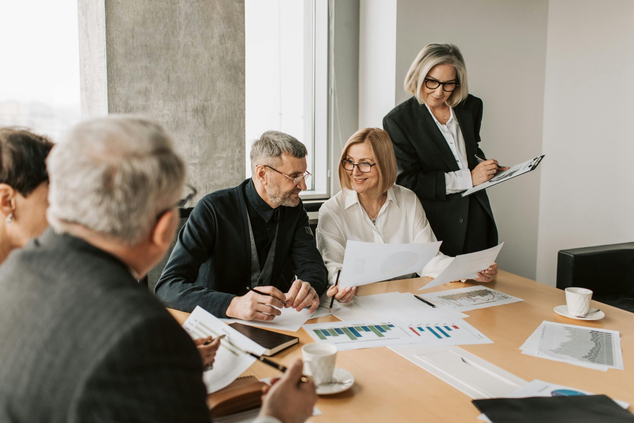 Carrera profesional horizontal: Guía para RRHH y ascensos justos
